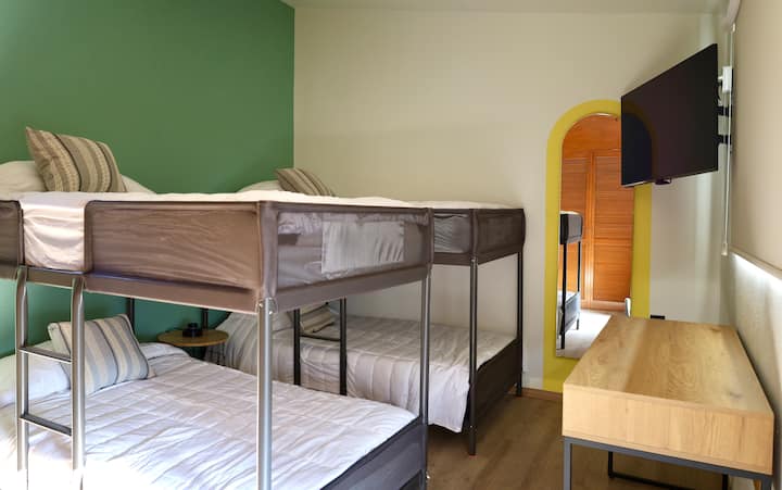 Twin Bunk Bed Private Room With Personal Balcony - Querétaro