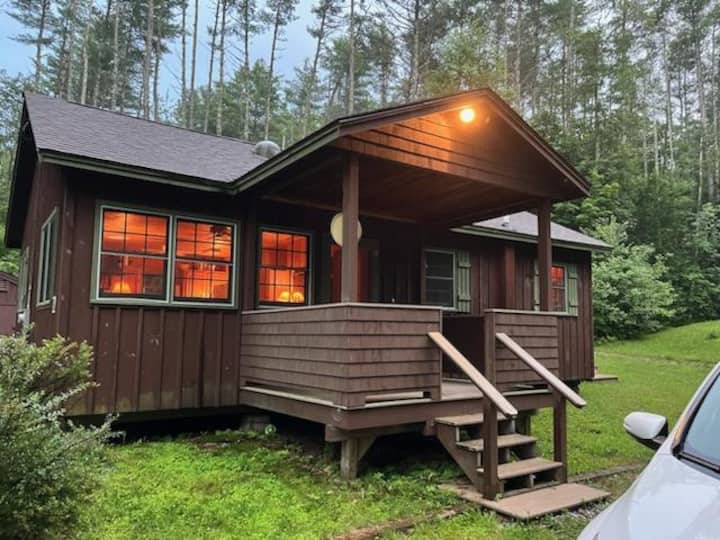 Private Cabin Getaway In The Woods (Rockland) - Wolfeboro, NH