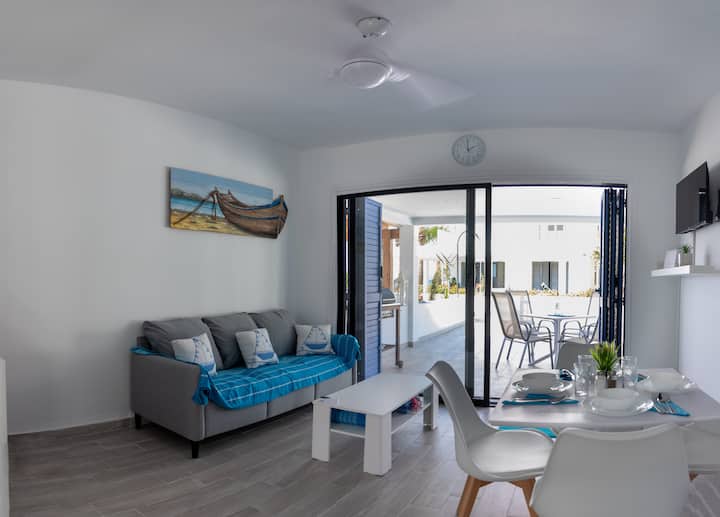 Stunning Seaview Maisonette - Larnaca