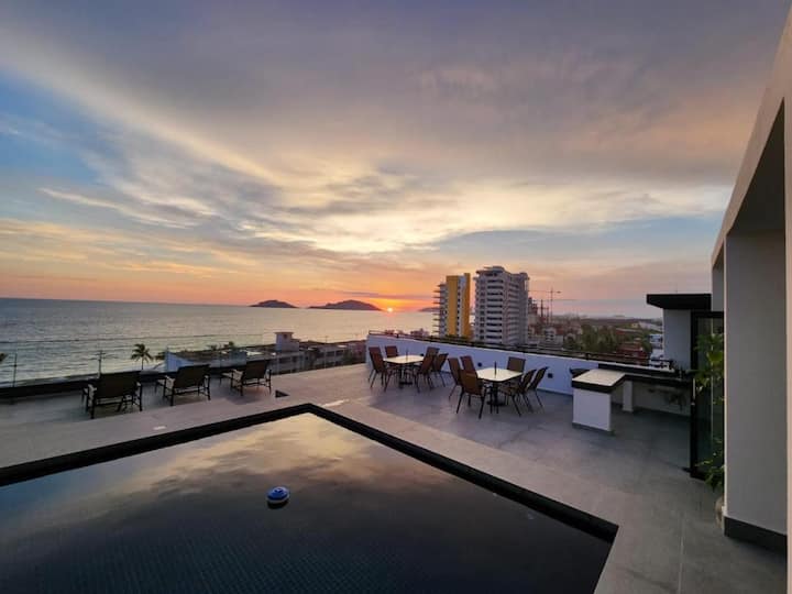 Great Place With Pool, Just Steps From The Beach - Mazatlán