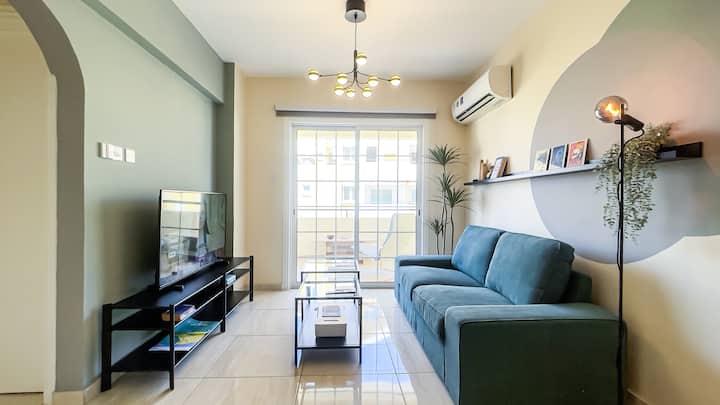 Homey Beach Apartment-mackenzie - Larnaka