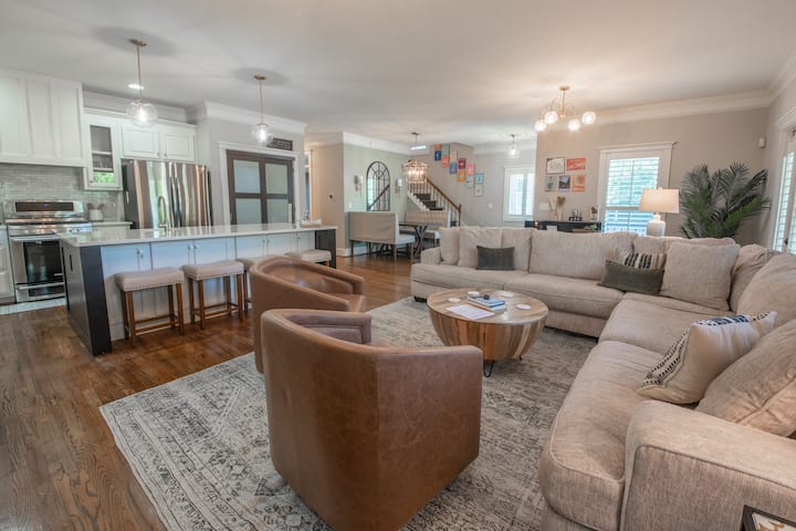 Upscale 4br Walk To Stadium/downtown - Athens, GA