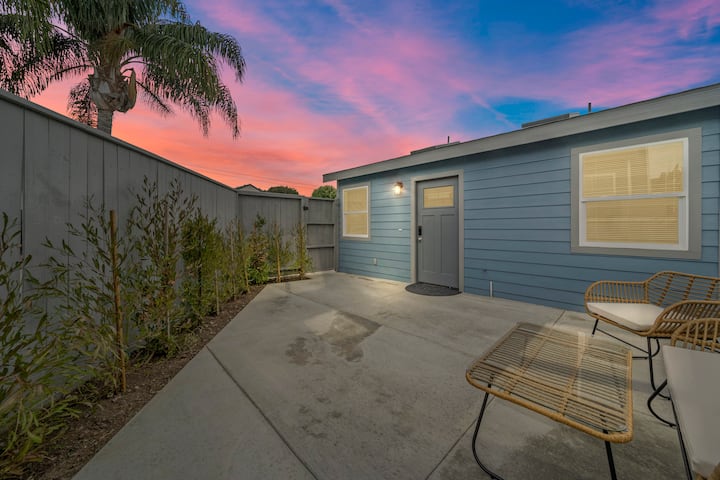 Gated Patio | Parking | Close To Beaches - Torrance, CA