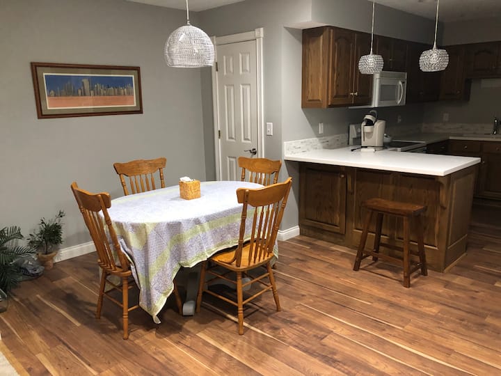 Dan & Carol's B-town Suite - Bloomington, IN