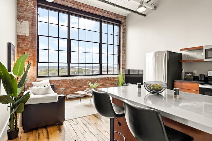 Cooperage 214 | Modern 1bd/1ba Loft | Peoria - Peoria, IL
