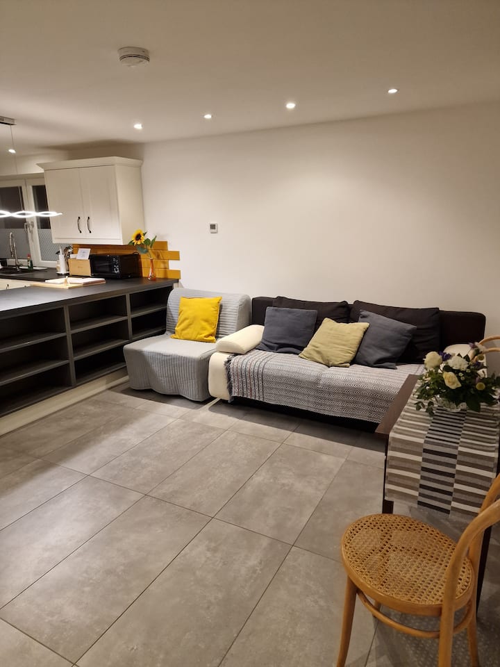 Modern Two Bedroom House - Musselburgh