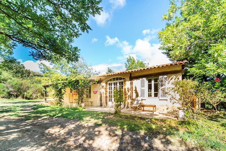 Le Travers - 80 Pers - Gîtes Et Campements - Fêtes - Privas