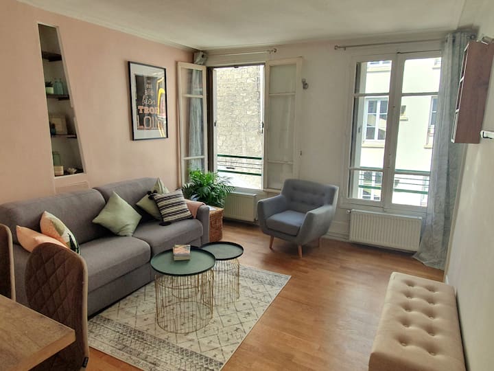 Beautiful Montmartre Studio - Paris