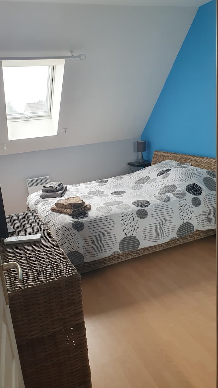 Chambre à 15 Min Du Centre Ville - Chartres