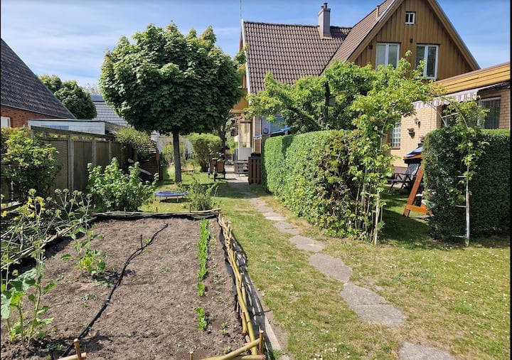 Family Home Near Train Station To Copenhagen - Malmö