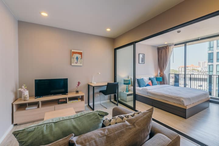 Modern Condo In Nimman (F606) - Chiang Mai, Thailand