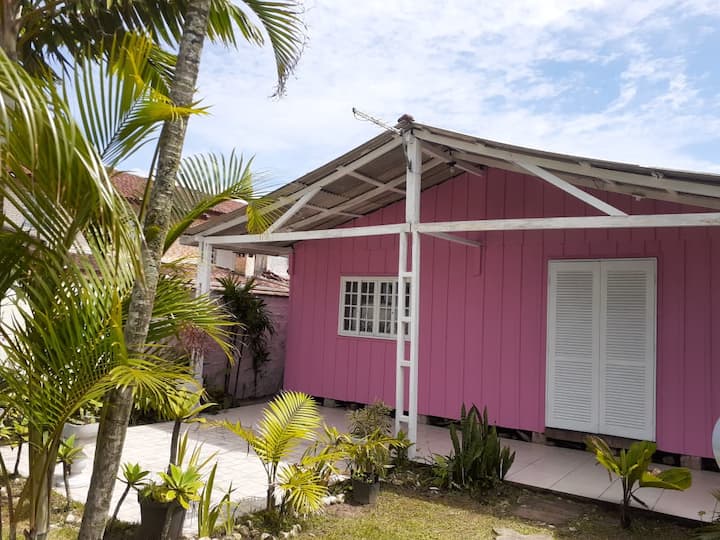 Casa Rosa (50m Da Praia!) - Matinhos