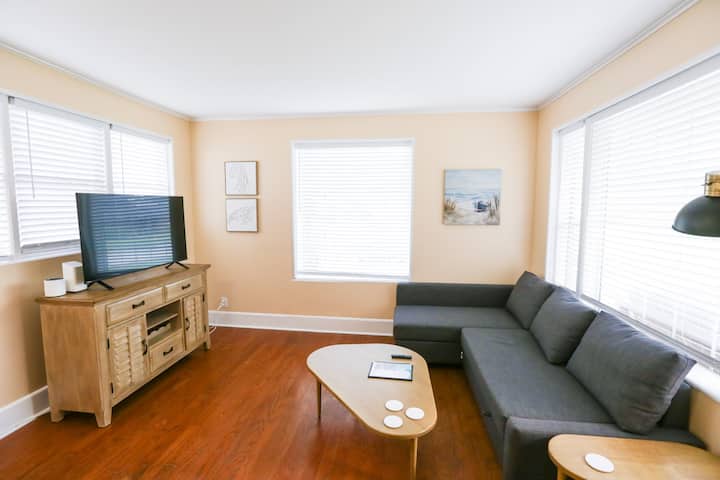 Centrally Located & Comfortable Home - Neptune Beach, FL