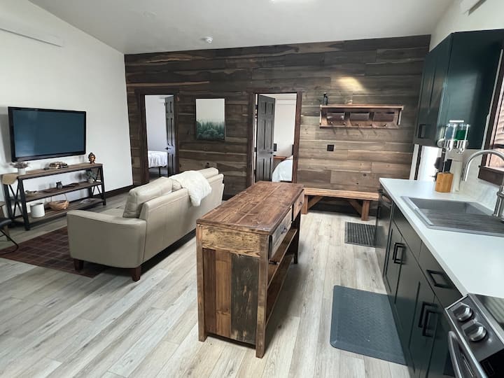 The Absaroka In Paradise Valley New! - Emigrant, MT