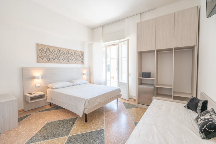 Camera Privata Nel Centro Di Follonica - Follonica