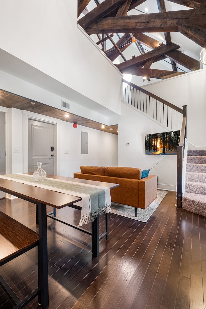 Outdoor Seating + King Bed + Coffee Bar + Firepit - Louisville, KY