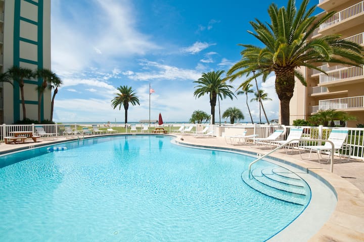 Jamaica Royale #40 - 3 Heated Pools On The Beach! - Siesta Key, FL