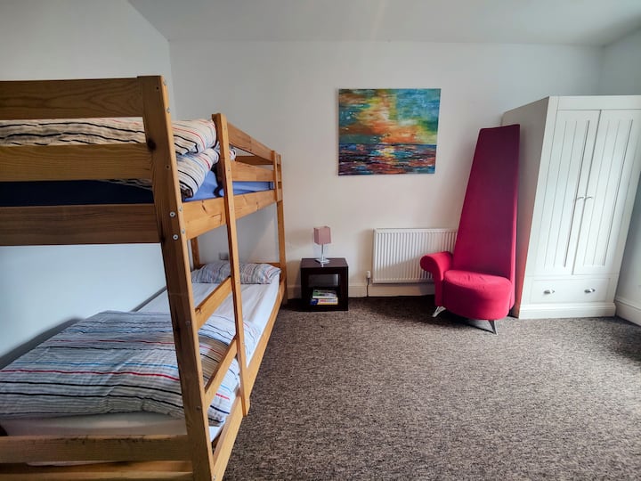 Sleeps 6 - Families - Groups - Blaenau Ffestiniog