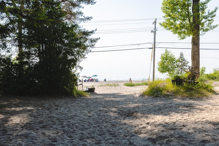 Private Beach Access -Cottage 13 - Sauble Beach