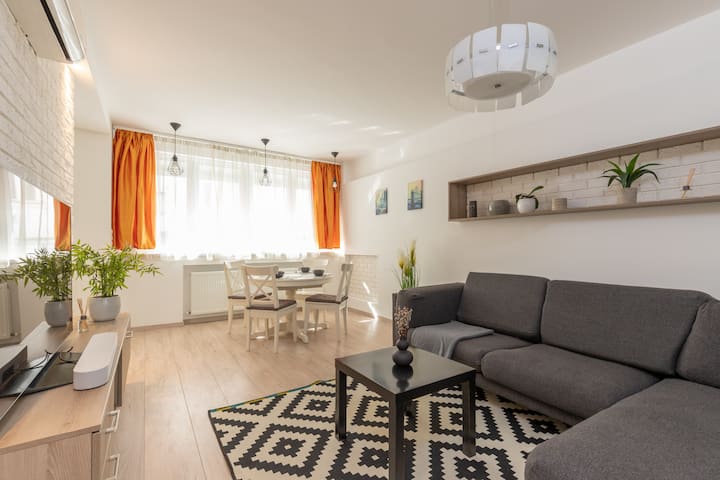 Downtown Flat With A View And With A Sauna! - Budapest