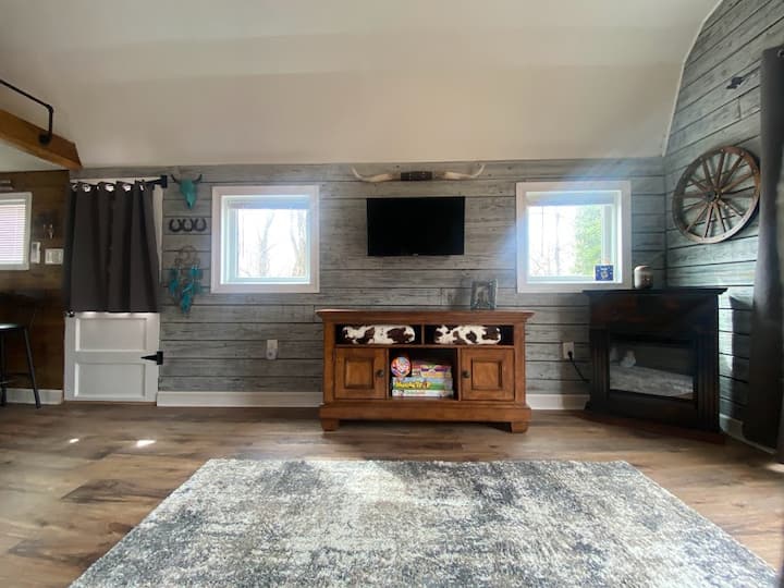 Eddie Mae's Tiny Cabin - Harpers Ferry, WV