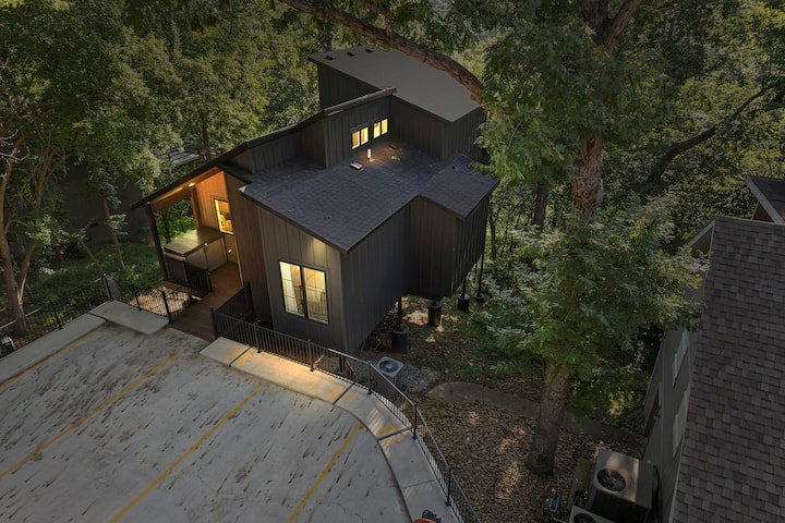 Above The Trees House - Bentonville, AR