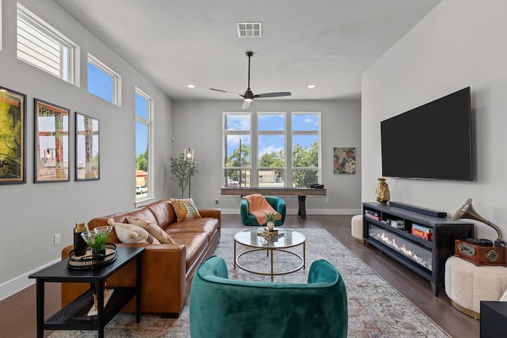 Spacious To Alamodome/riverwalk/jbsa/convntn/pearl - San Antonio, TX