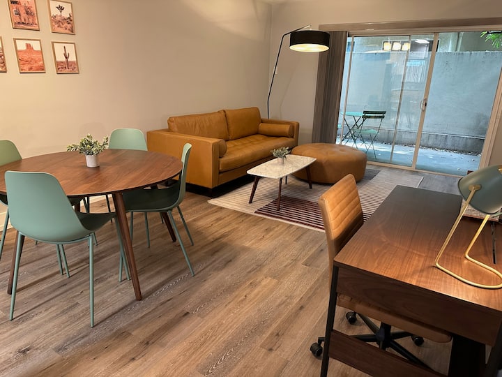 Glendale Townhome W/ W/d + Patio - Burbank, CA