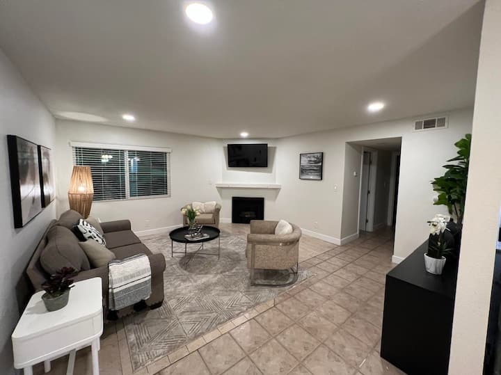 Stylish Oc Home I Backyard I Beach I Luxury Shops - Newport Beach, CA