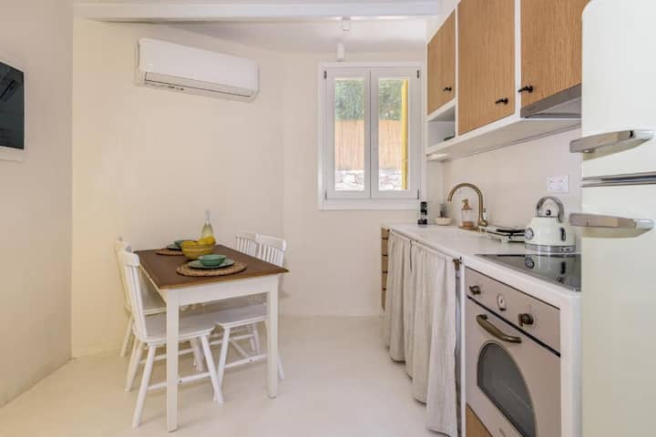 Bh648 - R - Villa Milos - Milos