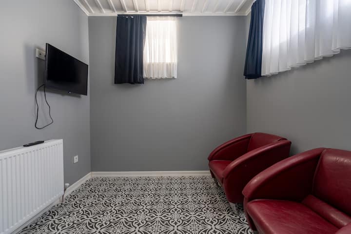 *Brand New Built Entire House* - Istanbul