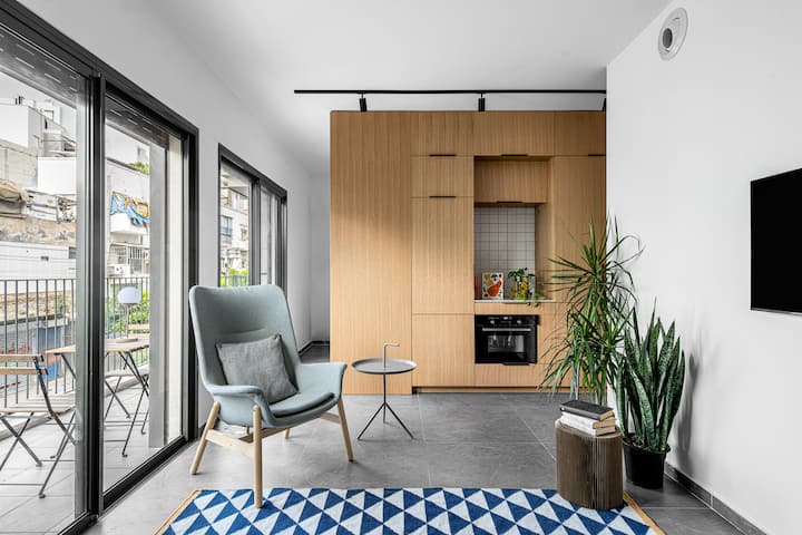 Modern Comfort In Neve Shaanan, 50 Sqm & A Balcony - 