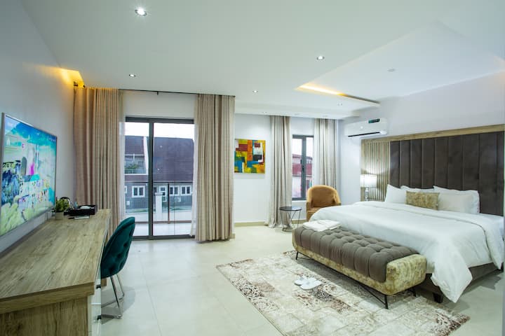 De Manchy Hotels, Royal Deluxe Room - Ibadan