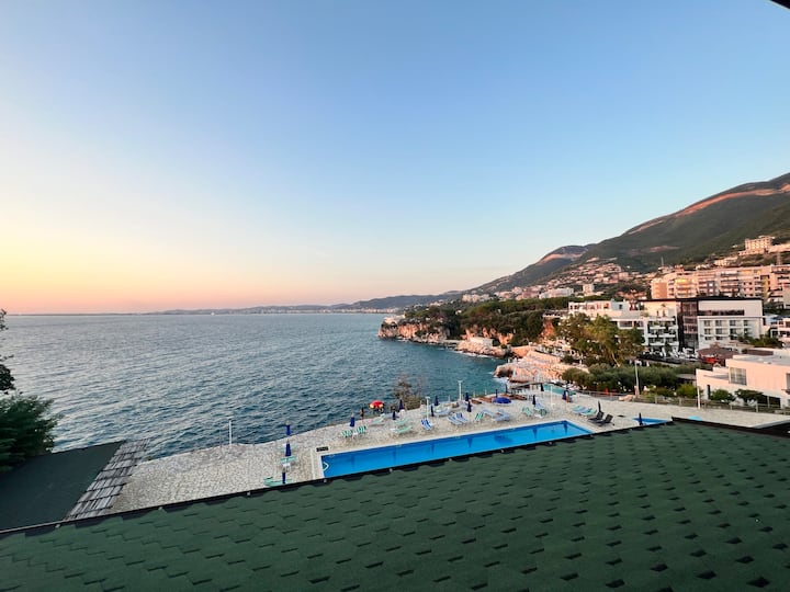 Rooftop Luxury Three Bedroom Apartment - Albania