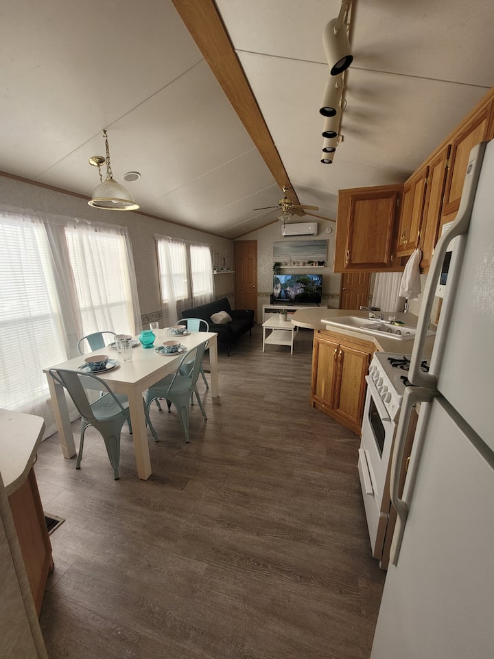 The Beach House On Mariner - Port Colborne