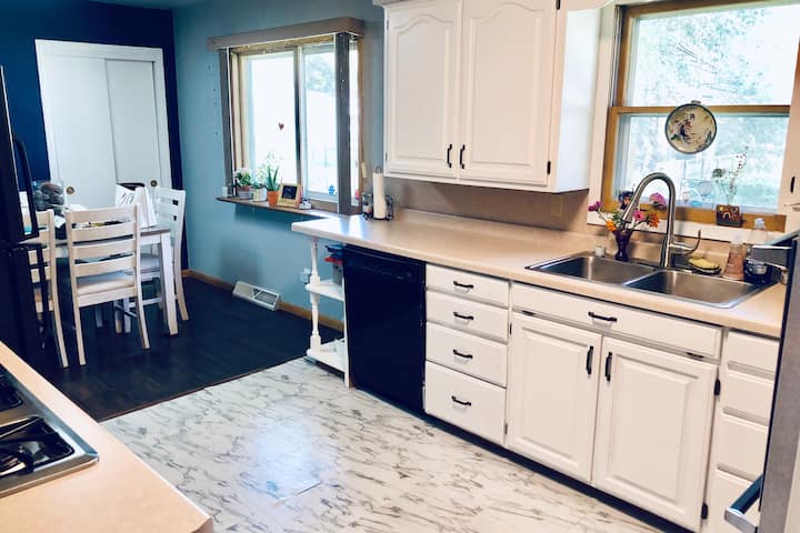 Entire House In Wausau Near Granite Peak& Downtown - Wausau, WI