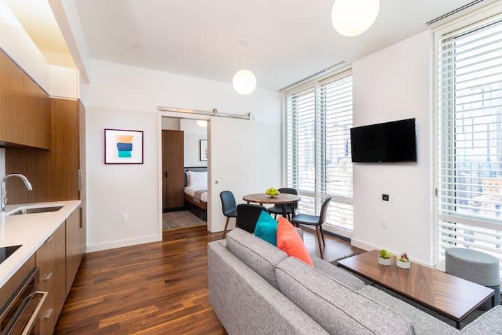 2 Bed + 2 Bath Near Times Square - Onsite Gym! - New York City