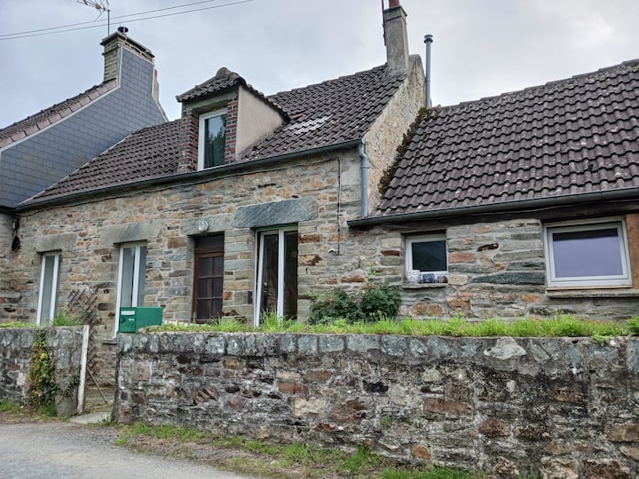 La Petite Maison Du Fay - Château des Ravalet
