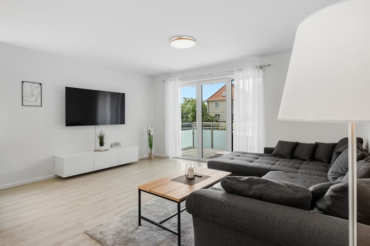 Winetime: Modern|for 6|box Spring|near Mercedes - Kandel