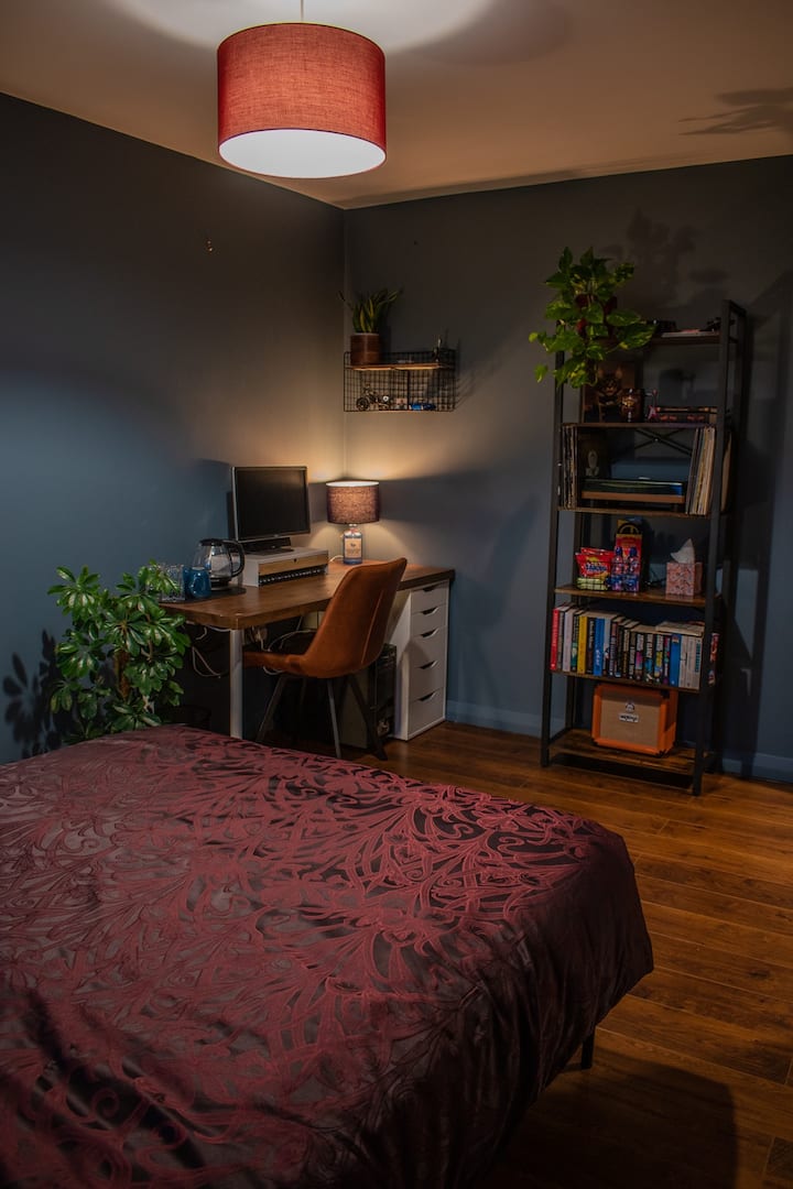 City Retreat - Stylish Double Room - Claregalway