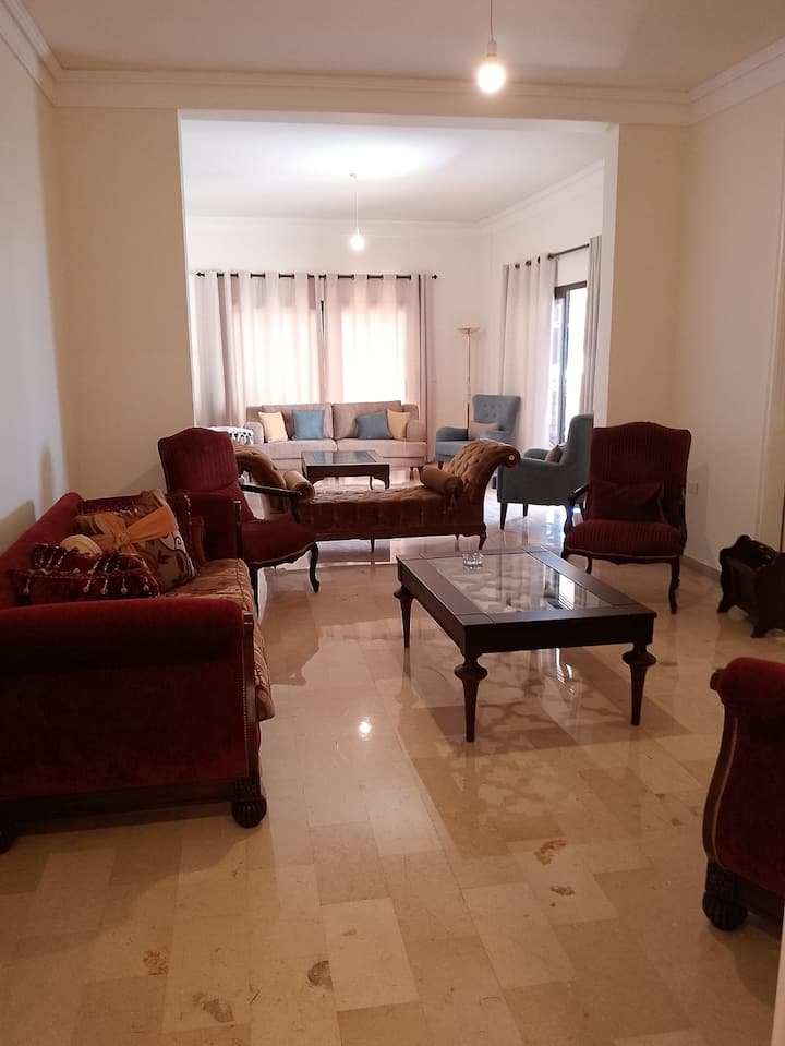 City Charm:3br, Balconies, Views - Beirut