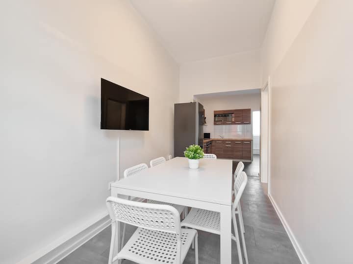 Tolstov Apartments - 4 Room Monteurapartment - Duisburg Hbf Station