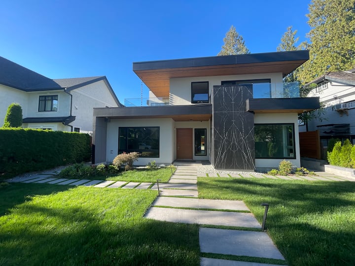 Grand Boulevard Guest Suite - North Vancouver