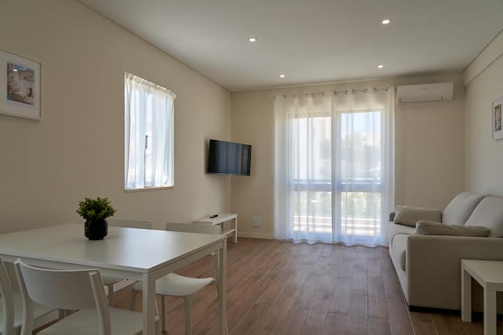 Family Friendly - 1 Bedroom Apt With Pool & Garden - Albufeira