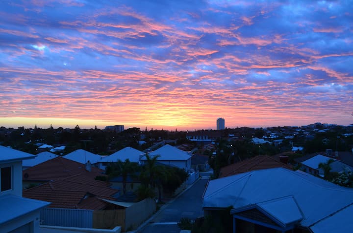 Modern Studio Apartment In Scarborough - Perth
