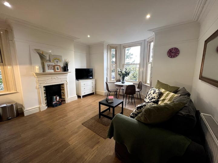 Modern 1-bed Apartment | Free Parking | Melton - Melton Mowbray