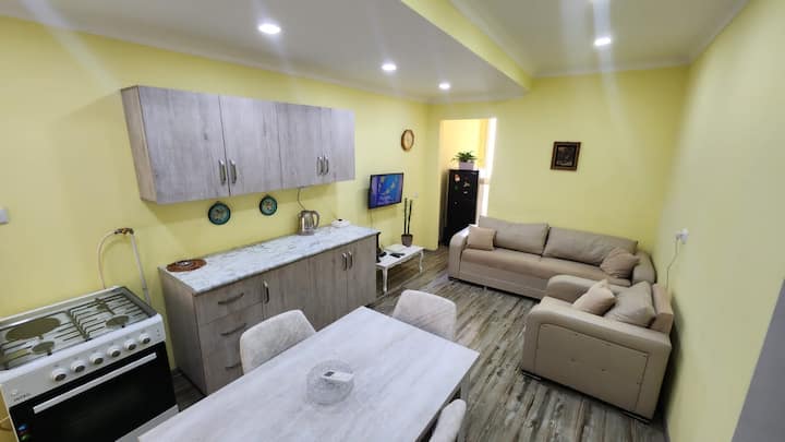 აპარტამენტი ლლ
Apartament Ll
ქალაქის ცენტრი - Kutaisi