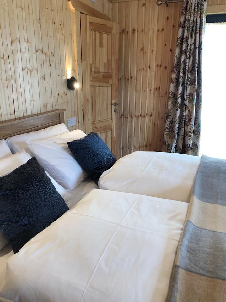 Tiny House Glamping - Tralee