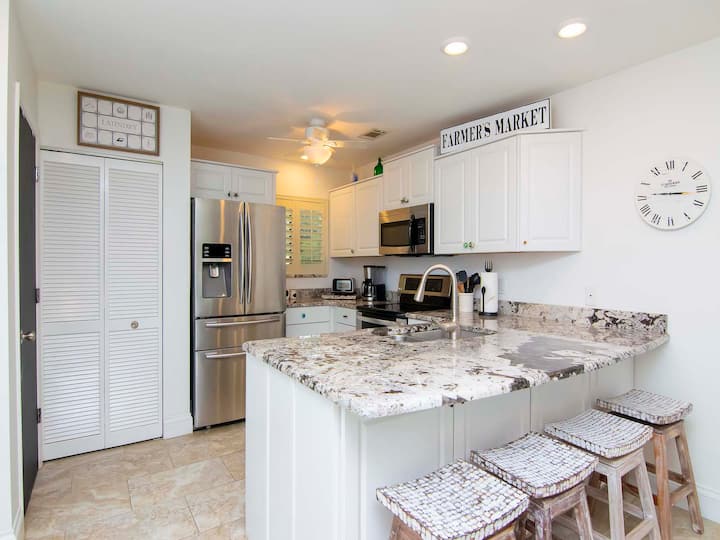 Renovated Saddlebrook 1st Floor Condo W/ Views - Wesley Chapel, FL