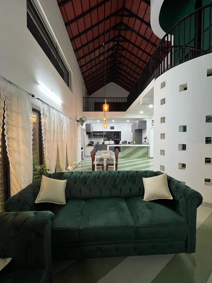 Luxury Villa With Pool. - 